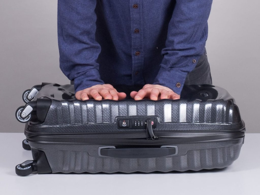 Samsonite Lite Shock Review (01/2026) - luggageguide.co.uk